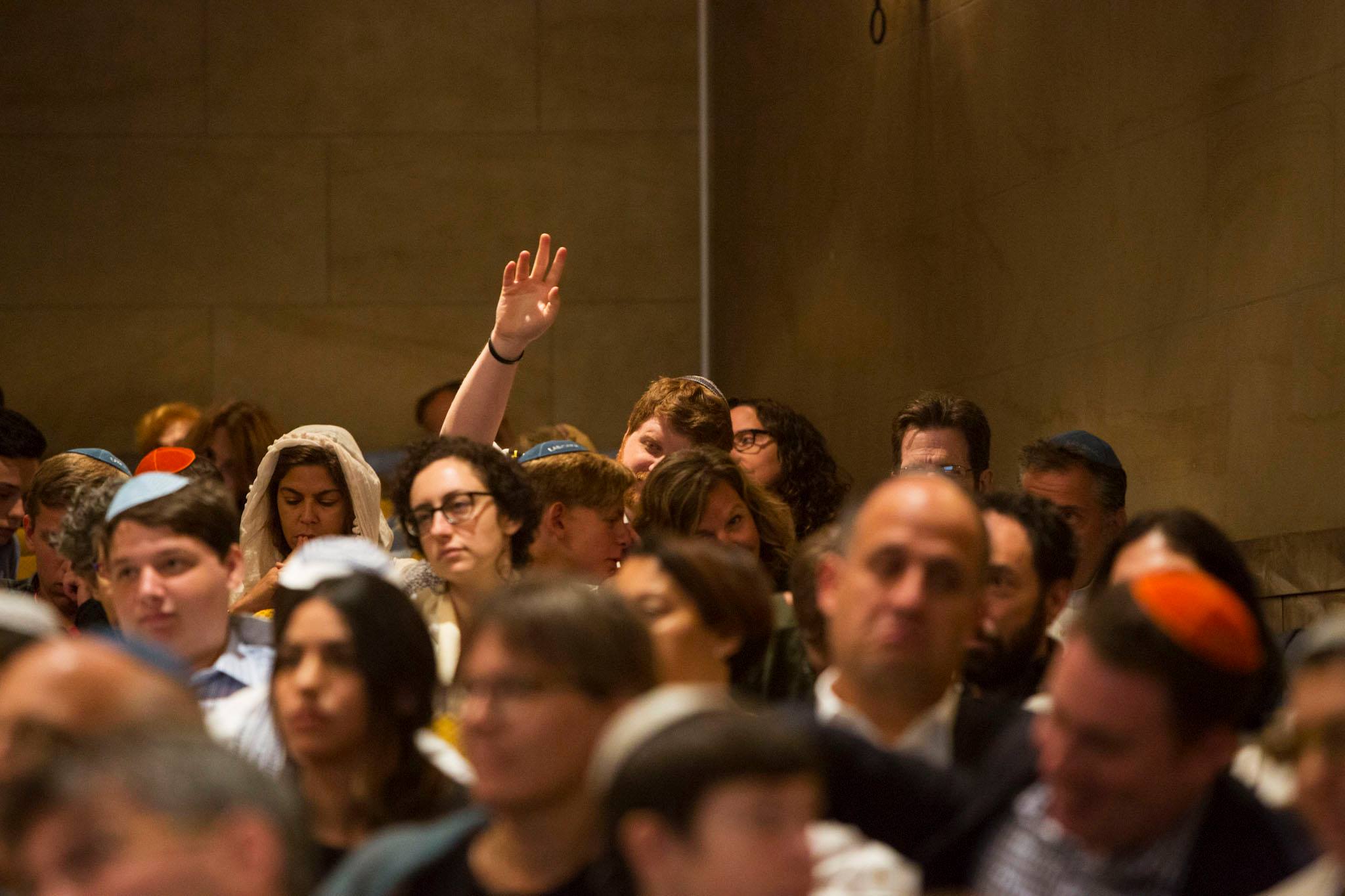 "Dear Rabbi" / 2 Fascinating Passover Questions - Lab/Shul